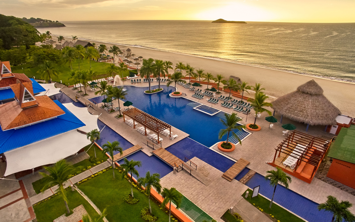 Grand Decameron Panamá - Multivacaciones Decameron